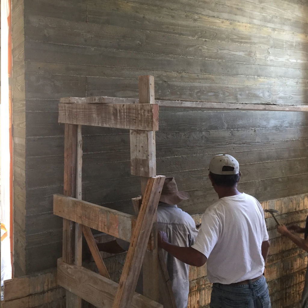 Board Formed Concrete Wall - Krueger Architects