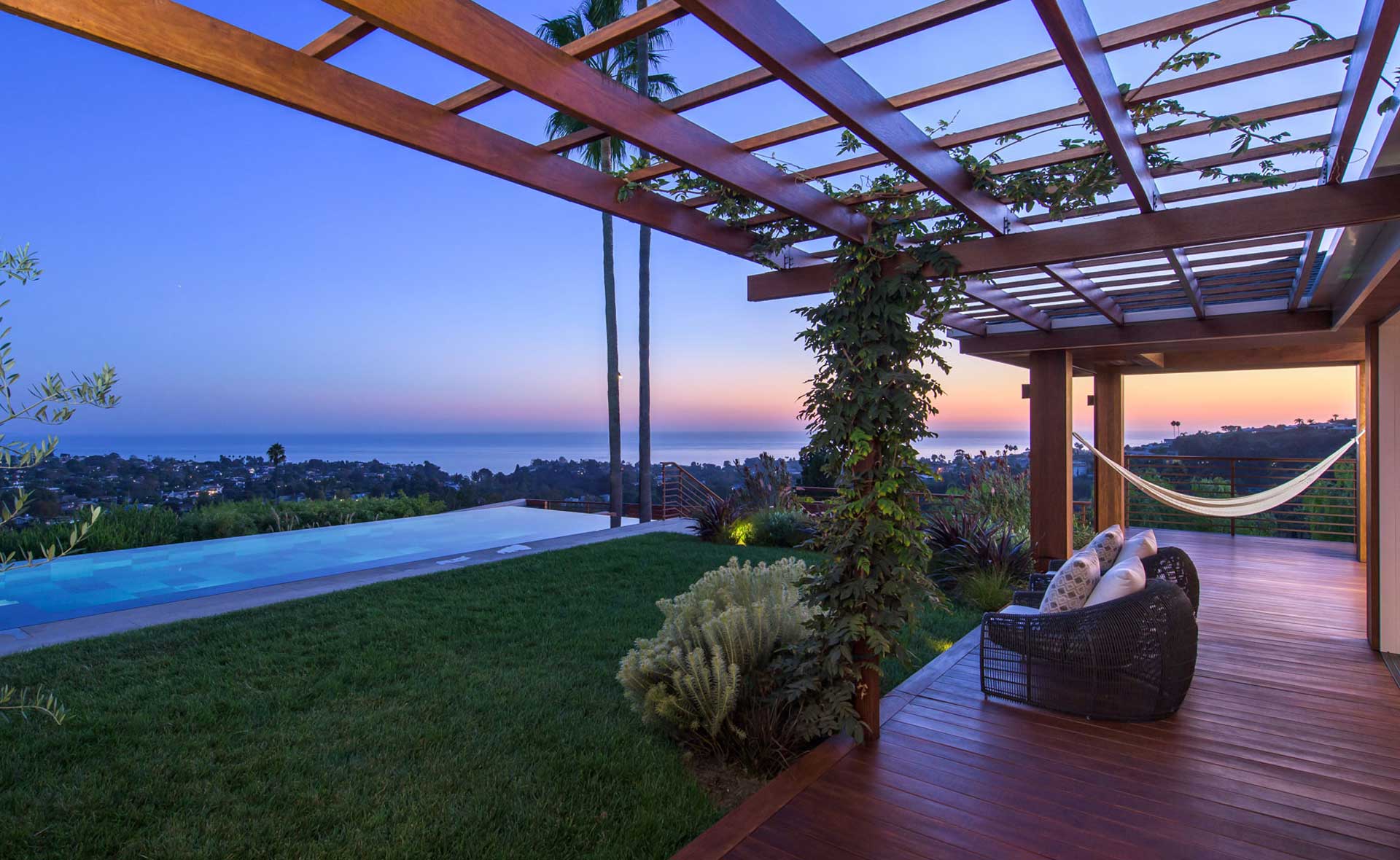 The Latest in Pool Design - Krueger Architects